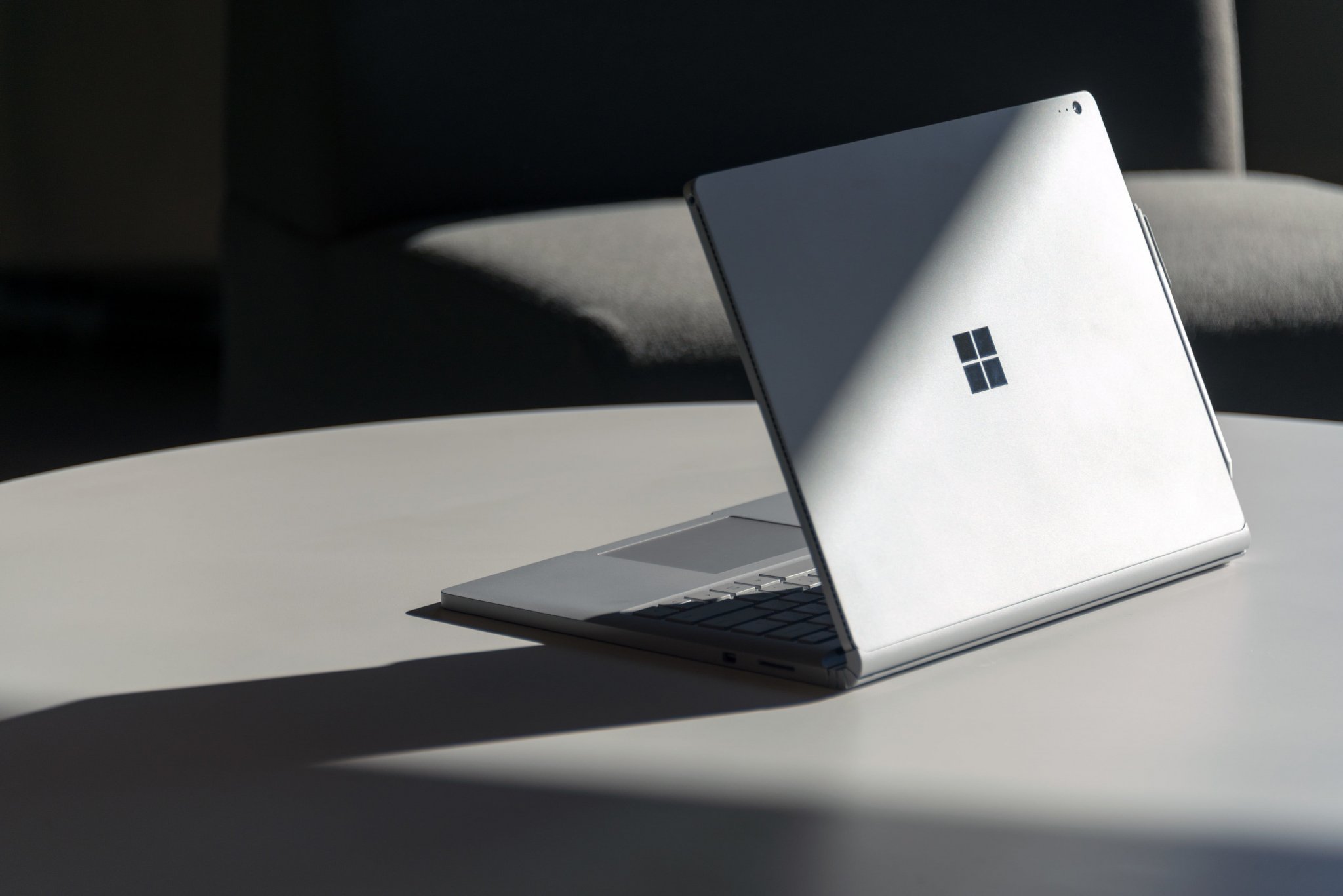 2021 Surface Book 1 có còn đáng mua? - Hệ thống bán lẻ Surface, phụ ...